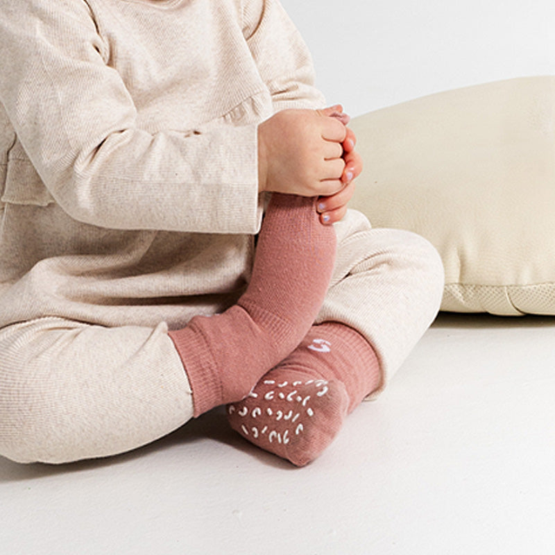 Stuckies Dusty Coral Socks – Little Suite